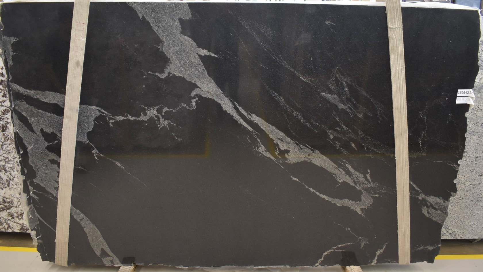 Granite Countertop Colors & Slabs - Seattle - Avrio Surfaces